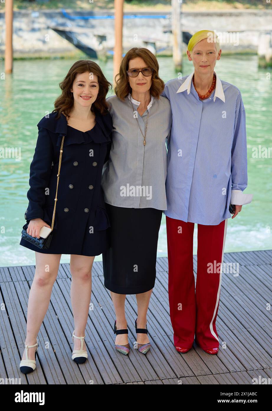 Tilda swinton et carly sophia davies Banque de photographies et d’images à haute résolution - Alamy