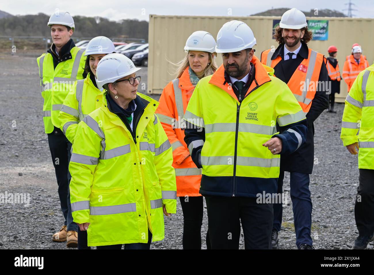Le premier ministre Humza Yousaf avec la PDG de Smart Green Shipping ...