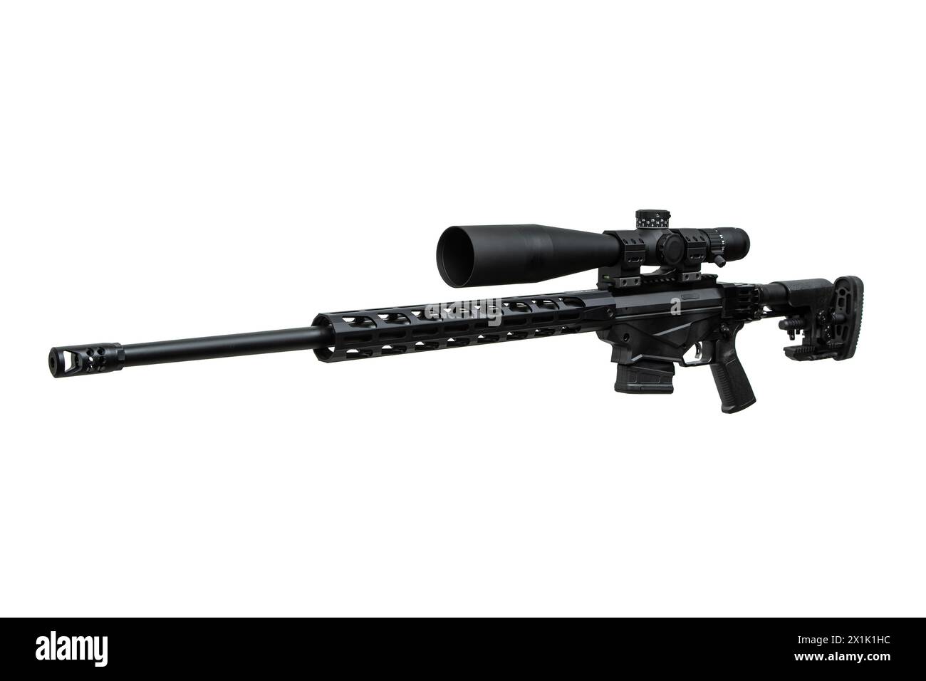 Un fusil de sniper moderne avec un viseur optique. Carabine de boulon ...