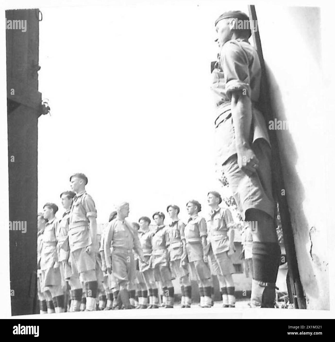 Inspection dans les rangs Banque d'images détourées - Alamy