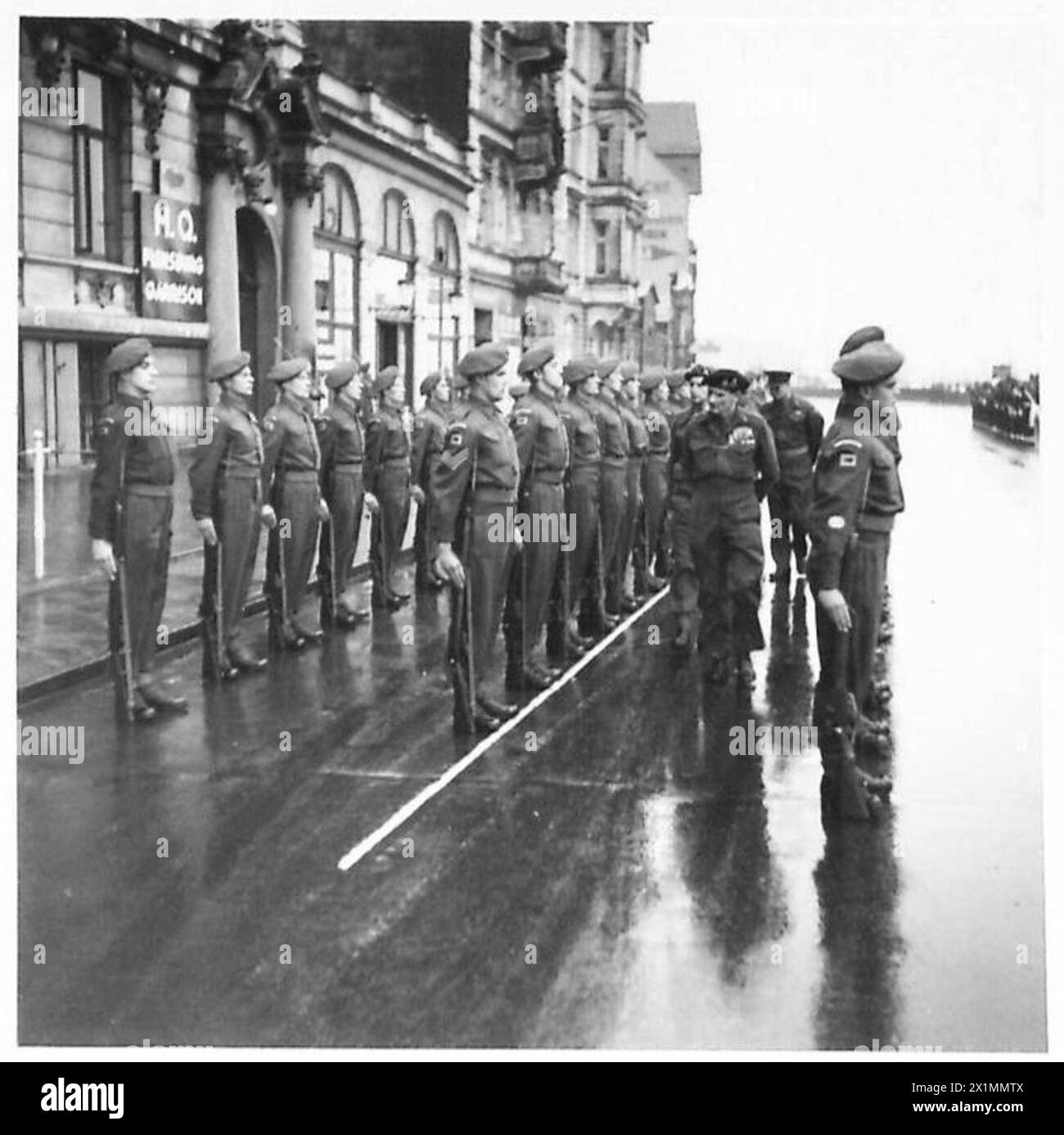 Guards division Banque d'images détourées - Alamy