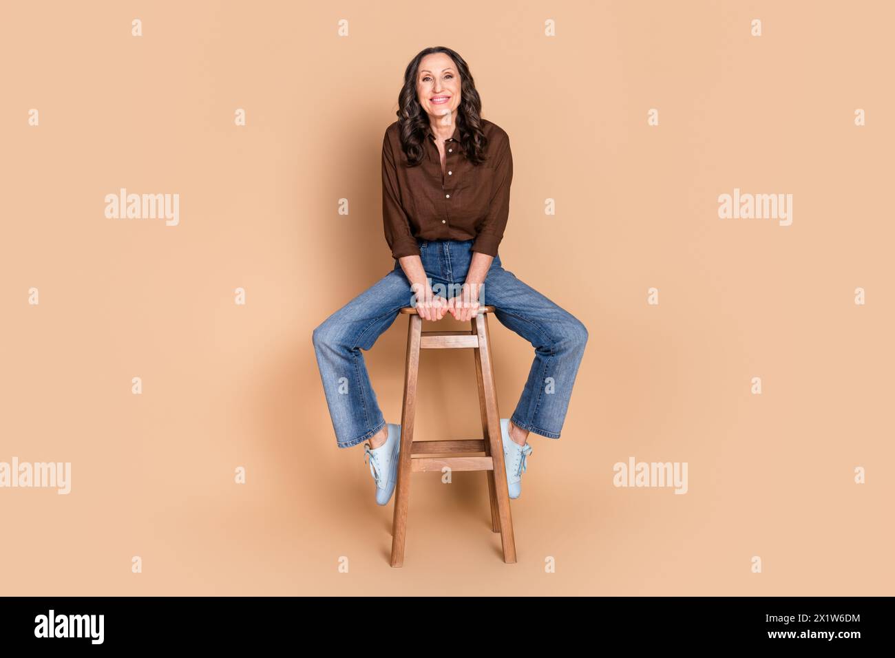 Mature écarter les jambes Banque de photographies et d’images à haute résolution - Alamy