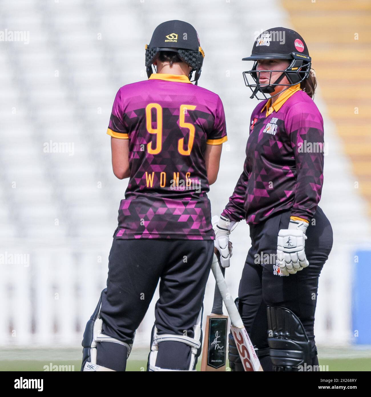 Birmingham, Royaume-Uni. 20 avril 2024. Central Sparks Issy Wong et Ria ...