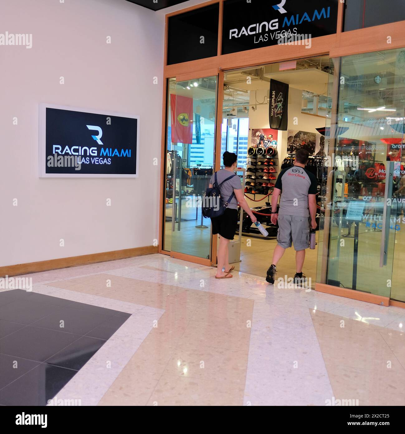 Boutique officielle formule 1 Banque de photographies et d’images à ...