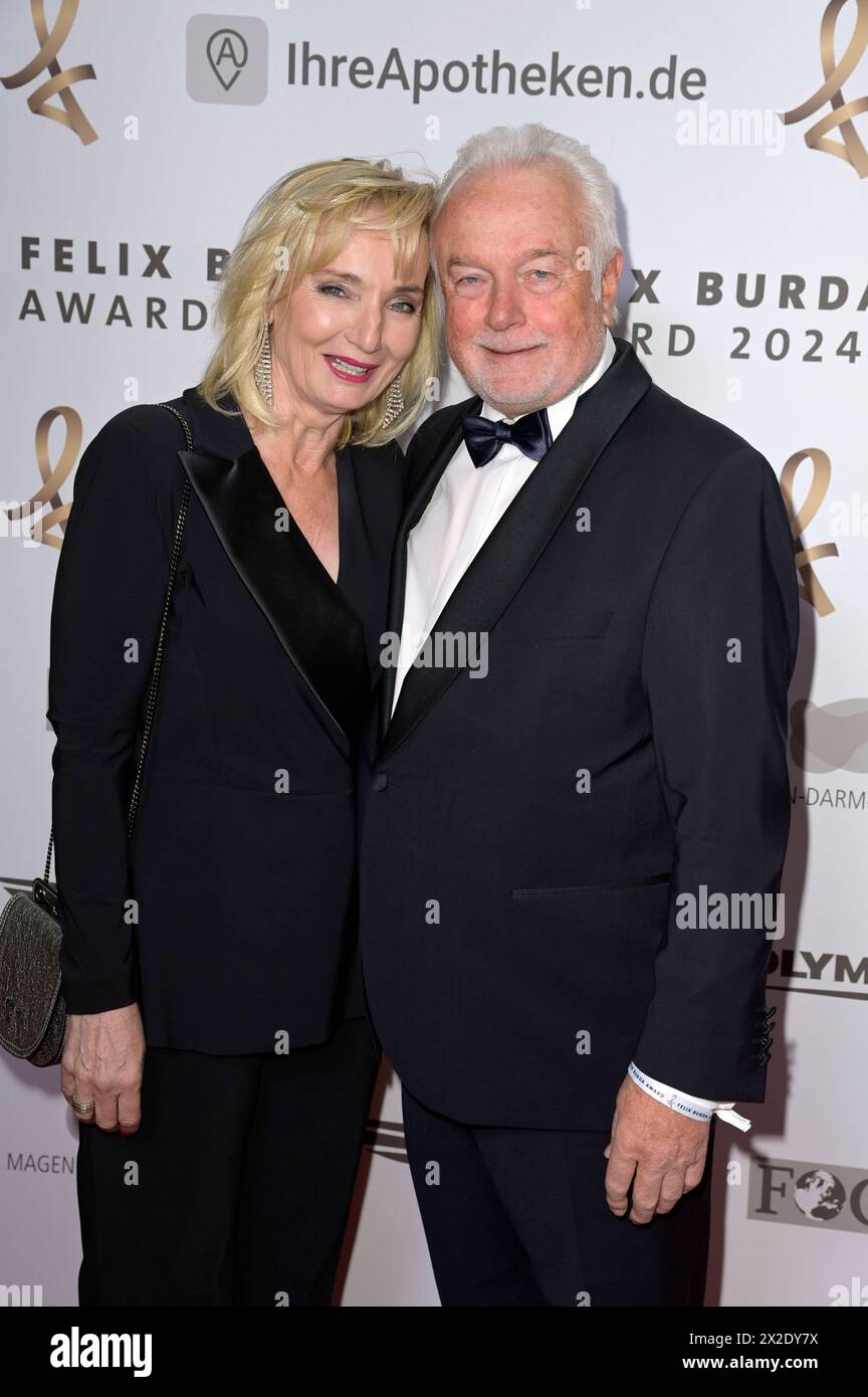 Wolfgang Kubicki mit Ehefrau Annette Marberth-Kubicki BEI der 19. Prix ...