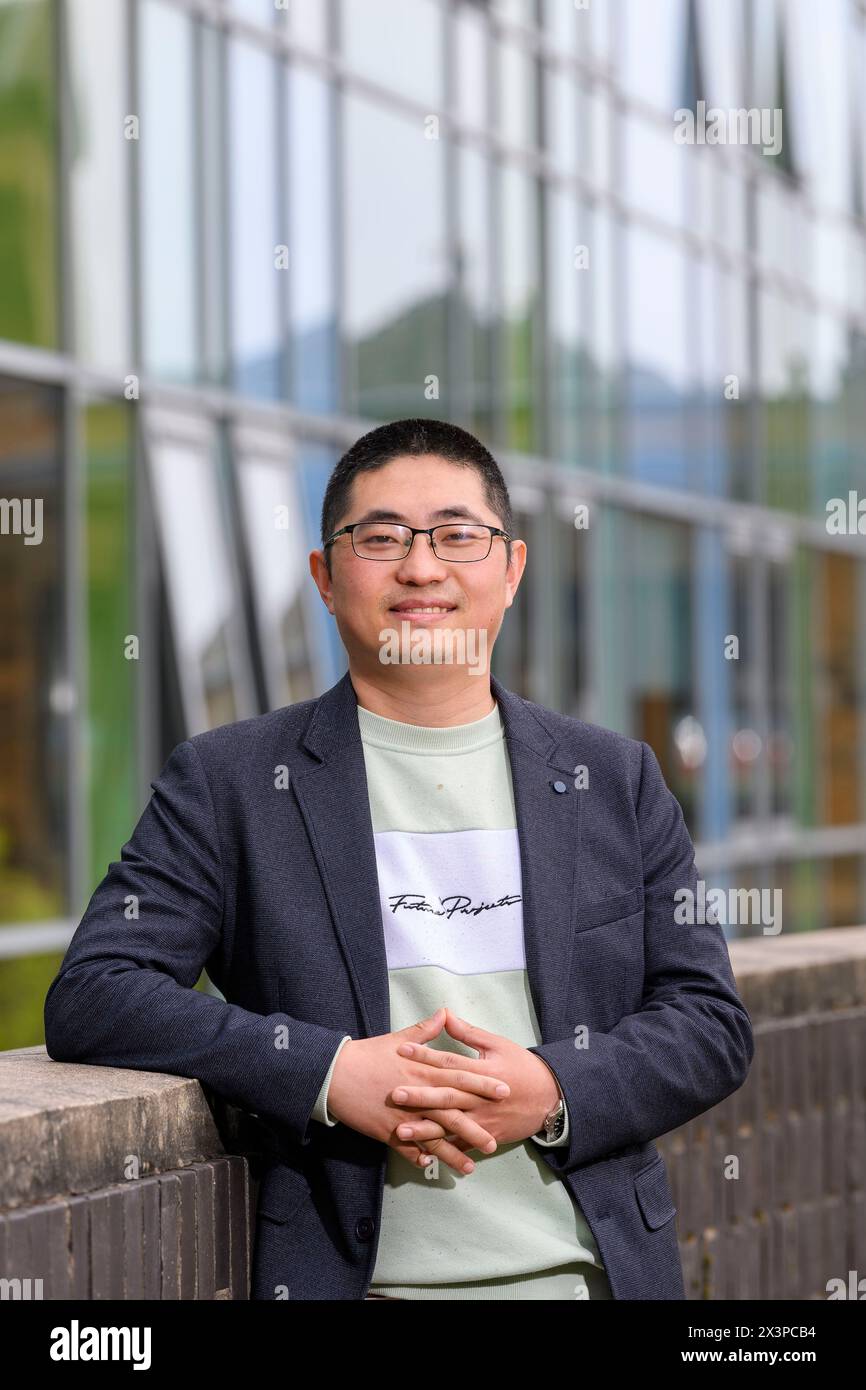 Li gang Banque de photographies et d’images à haute résolution - Alamy