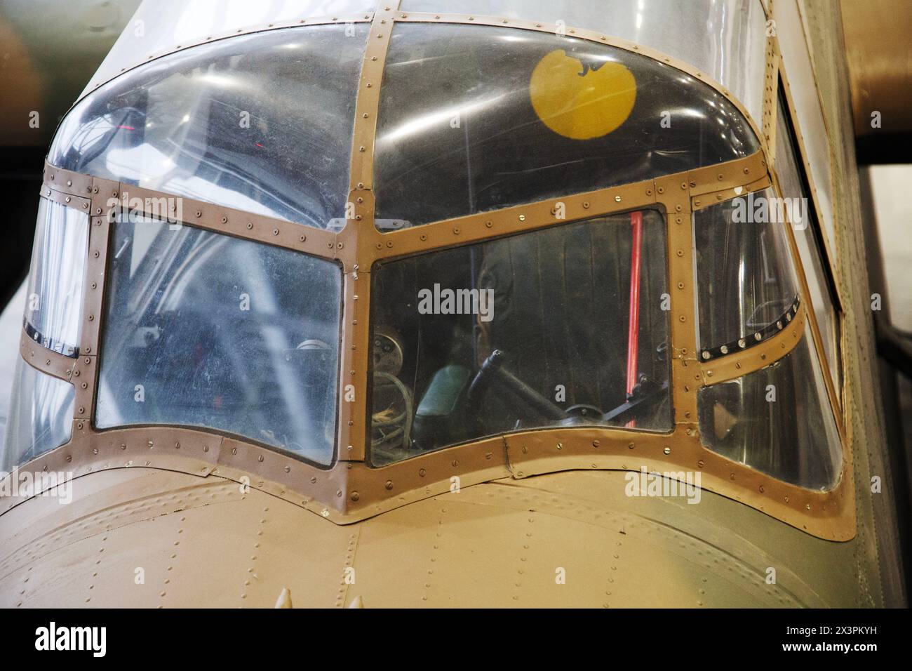 Lancaster bomber cockpit Banque de photographies et d’images à haute ...