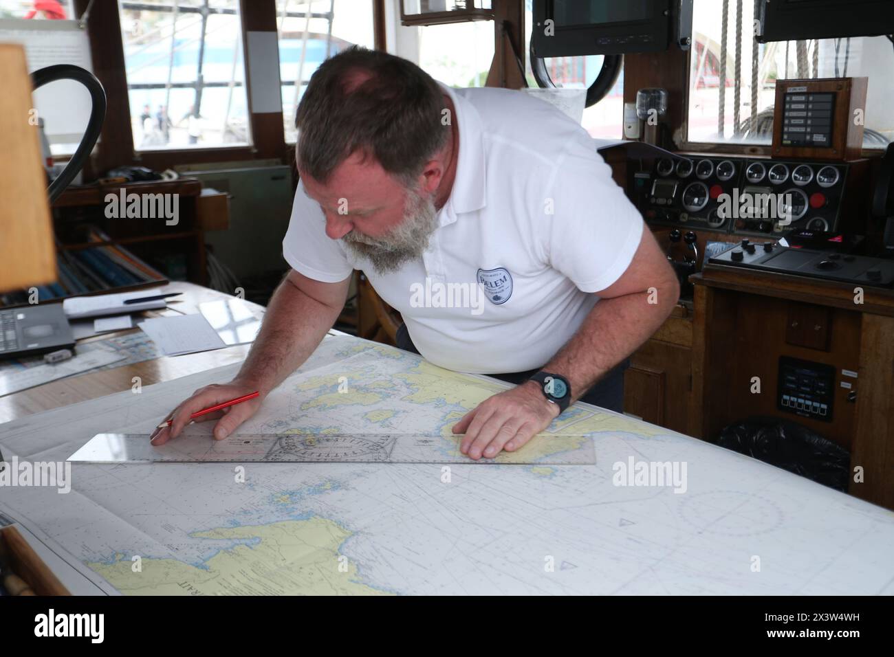 Le Belem, célèbre navire français à trois mâts construit en 1896 ...