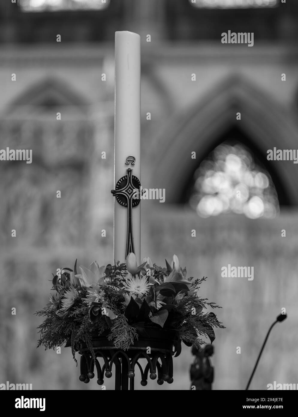 Cierge pascal Banque d'images noir et blanc - Alamy