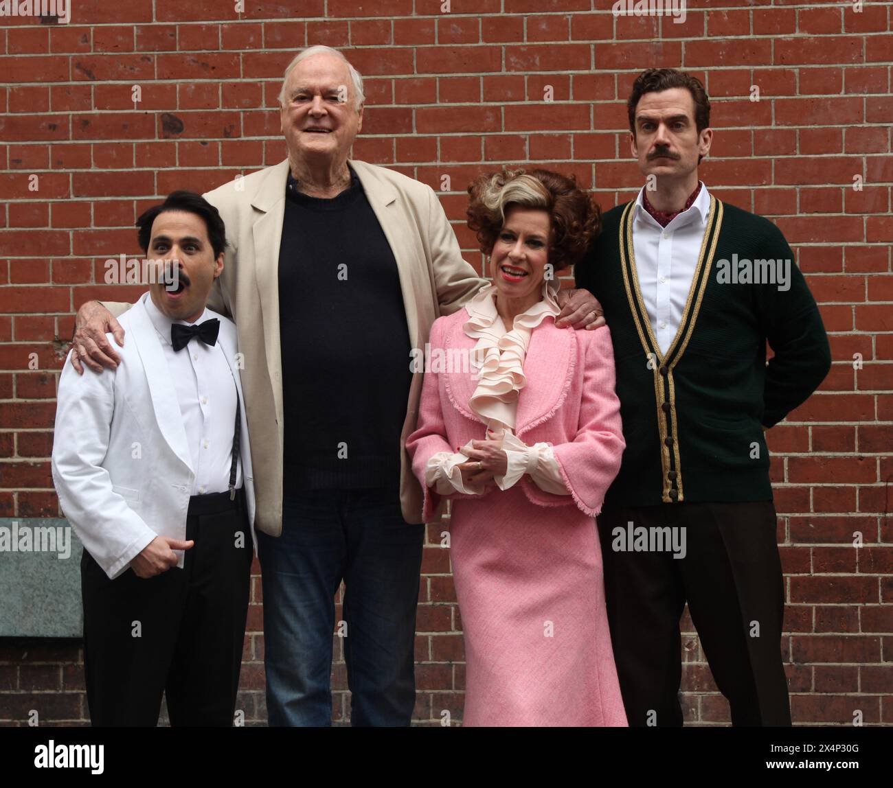London.UK. Hemi Yeroham, John Cleese, Anna-Jane Casey et Adam Jackson ...