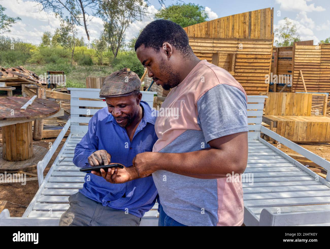 Atelier menuiserie afrique Banque de photographies et d’images à haute ...