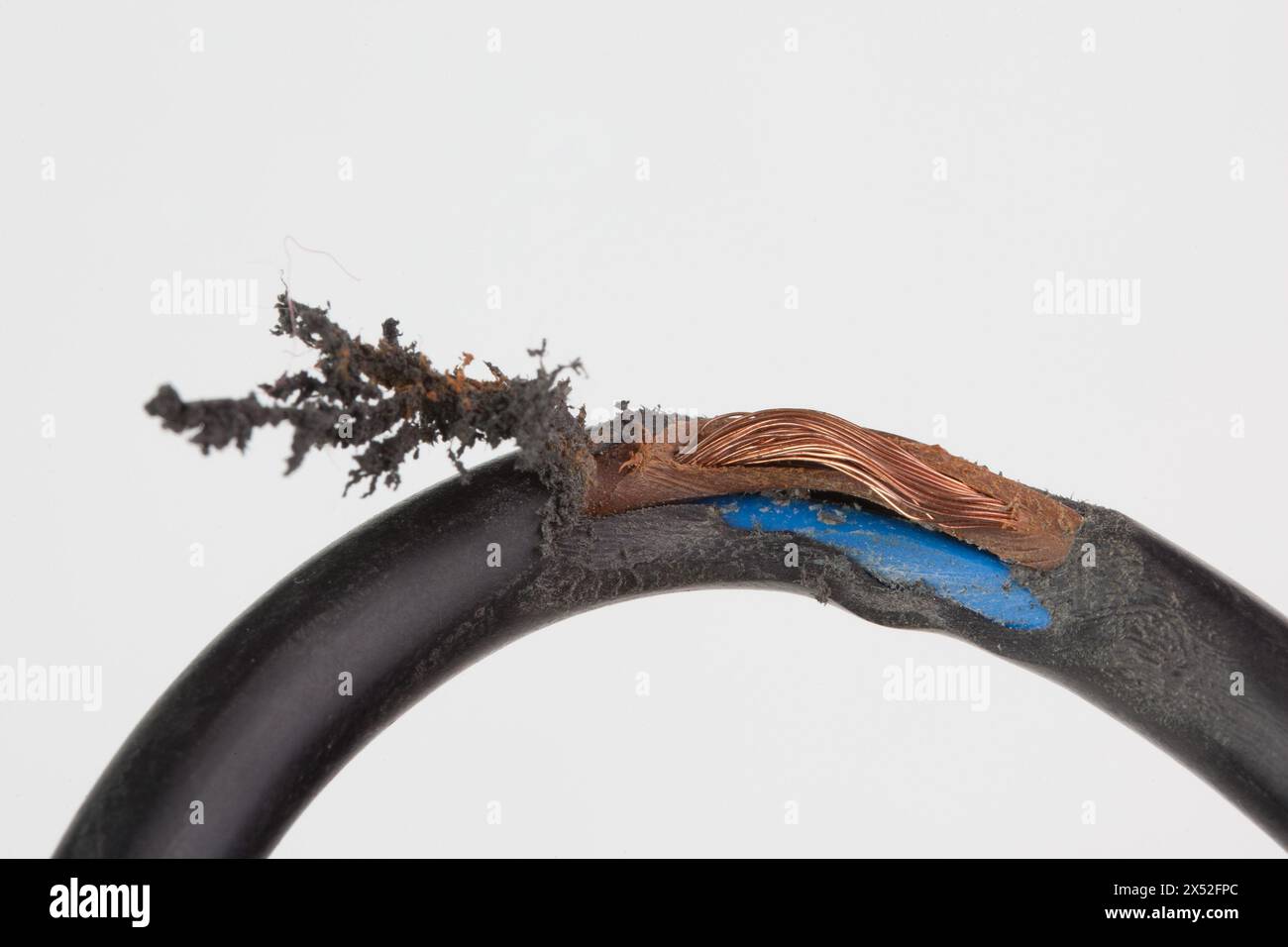 Cable damage Banque de photographies et d’images à haute résolution - Alamy