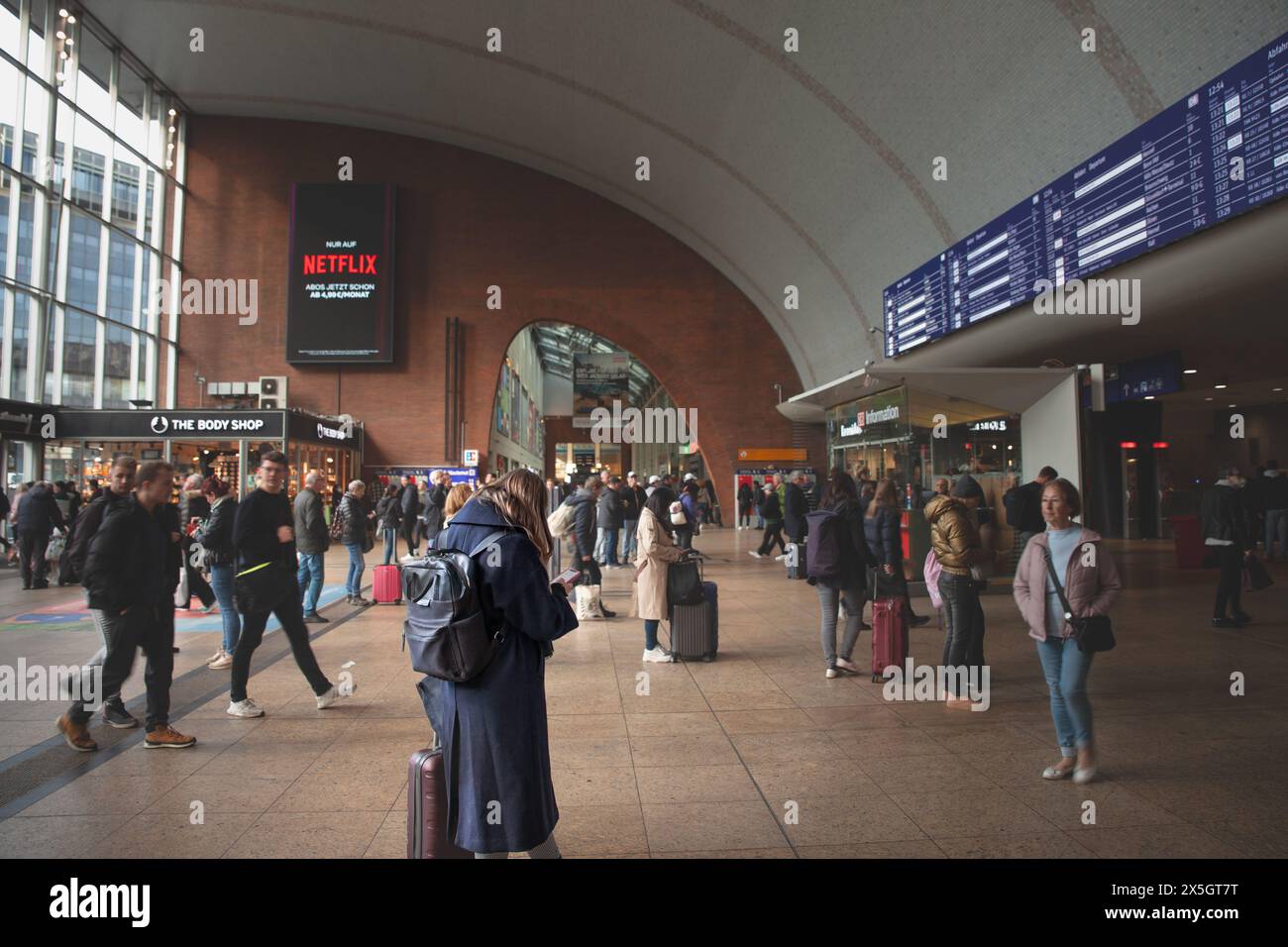Koln haputbahnhof Banque de photographies et d’images à haute résolution - Alamy