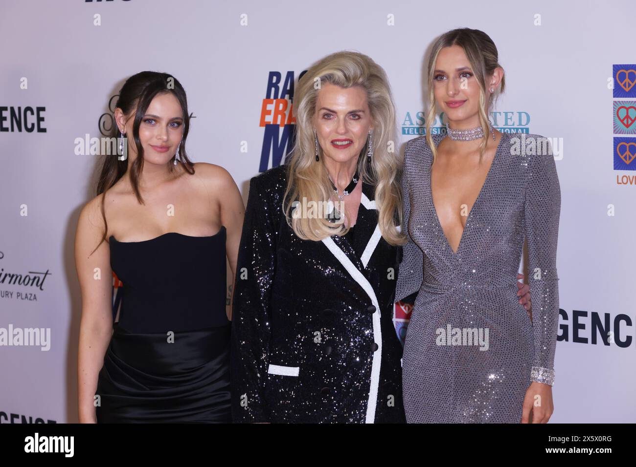 Mariella Rickel, Nancy Davis et Isabella Rickel assistent au gala Race ...