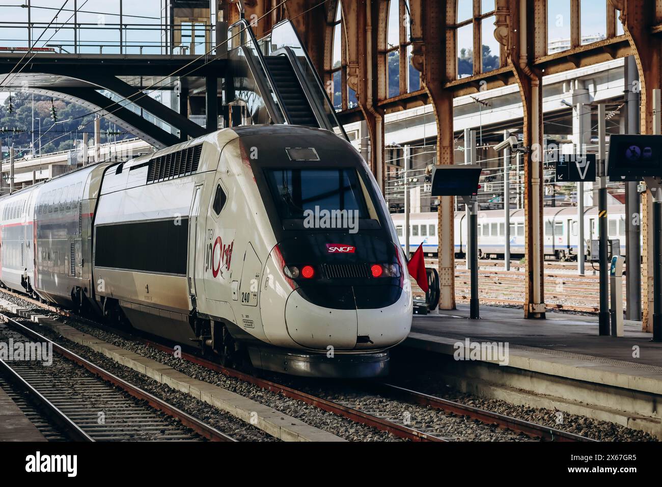 Tgv ouigo Banque de photographies et d’images à haute résolution - Alamy