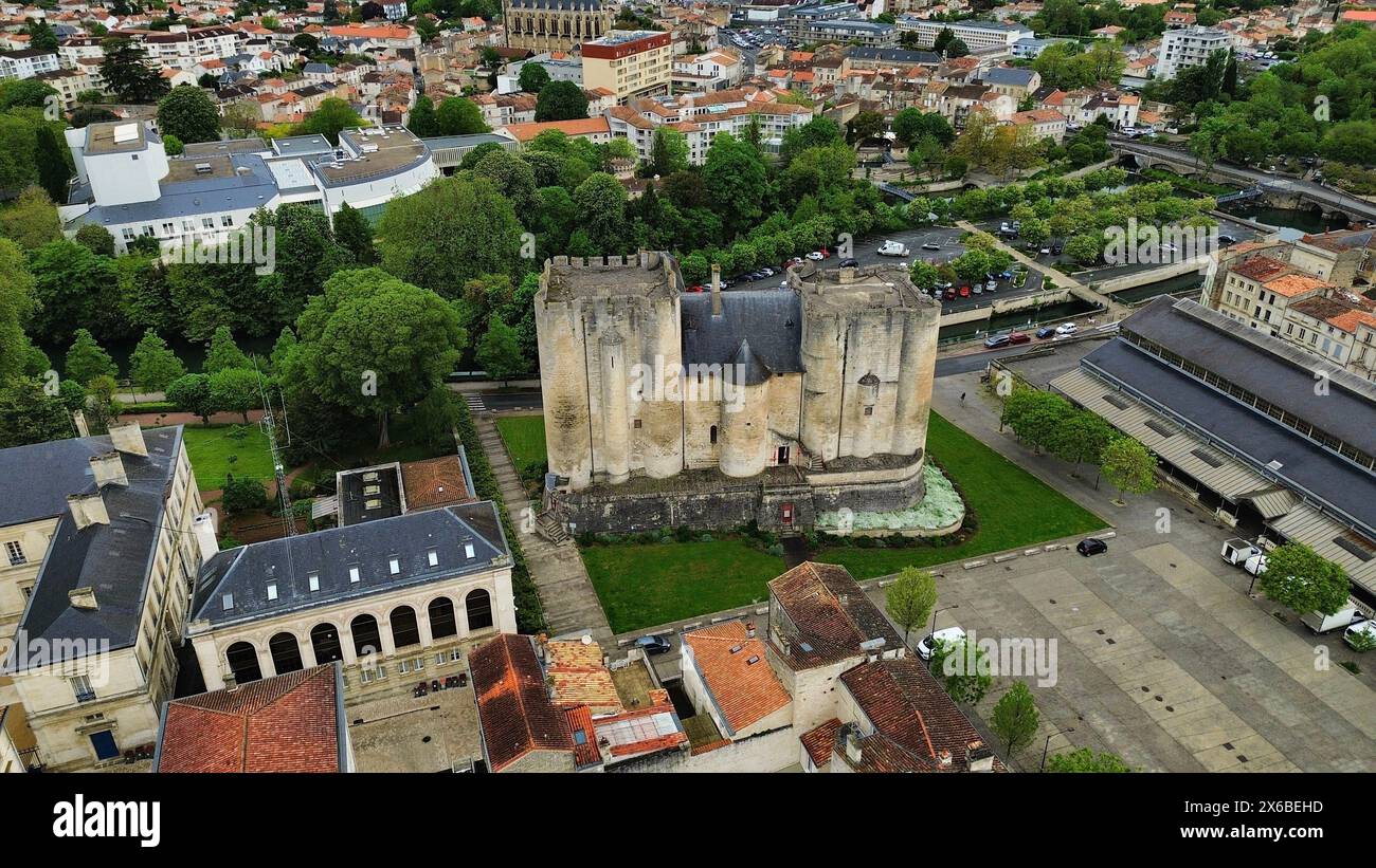 Centre ville de niort france Banque de photographies et d’images à ...