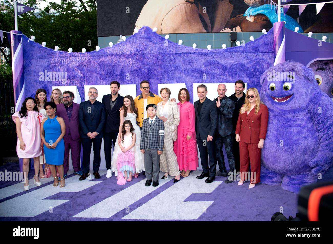 Awkwafina, Catharine Daddario, Emily Blunt, Liza Colon-Zayas, Bobby ...