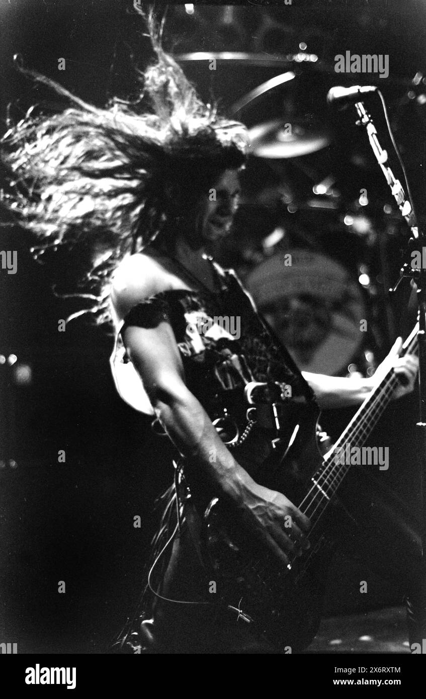 Ross lynch en train de jouer Banque de photographies et d’images à ...