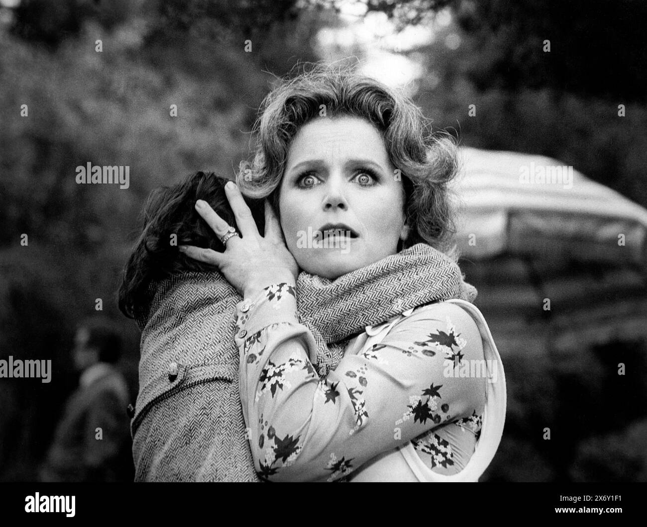 The omen 1976 harvey stephens Banque d'images noir et blanc - Alamy