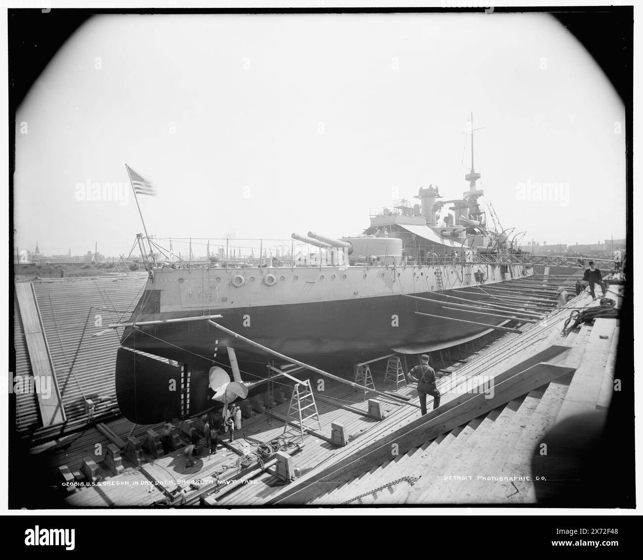 U.S.S. Oregon en cale sèche, Brooklyn Navy Yard, attribution basée sur ...