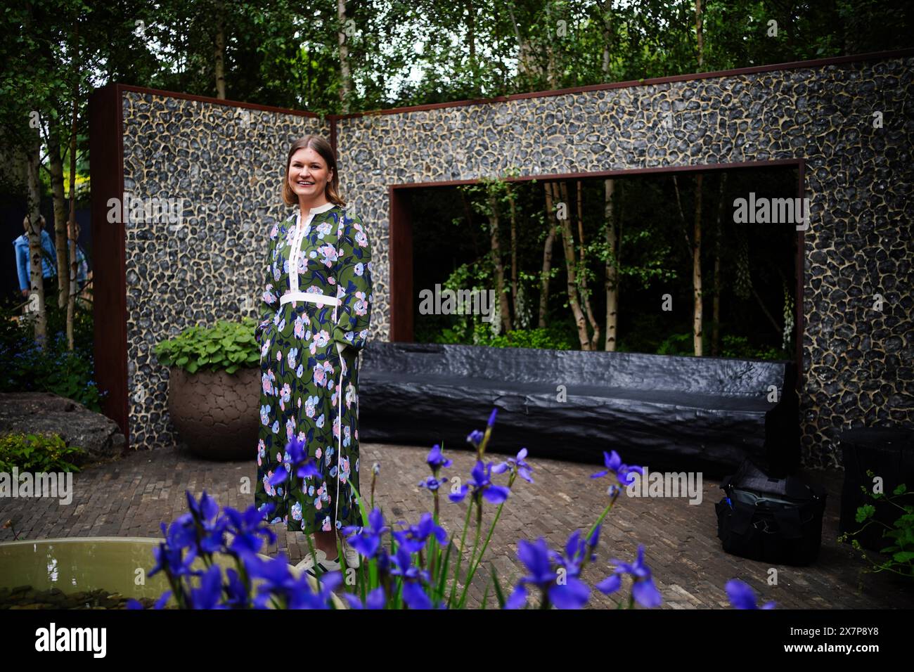 Le designer de jardin Ula Maria pose dans le Forest Bathing Garden, au ...