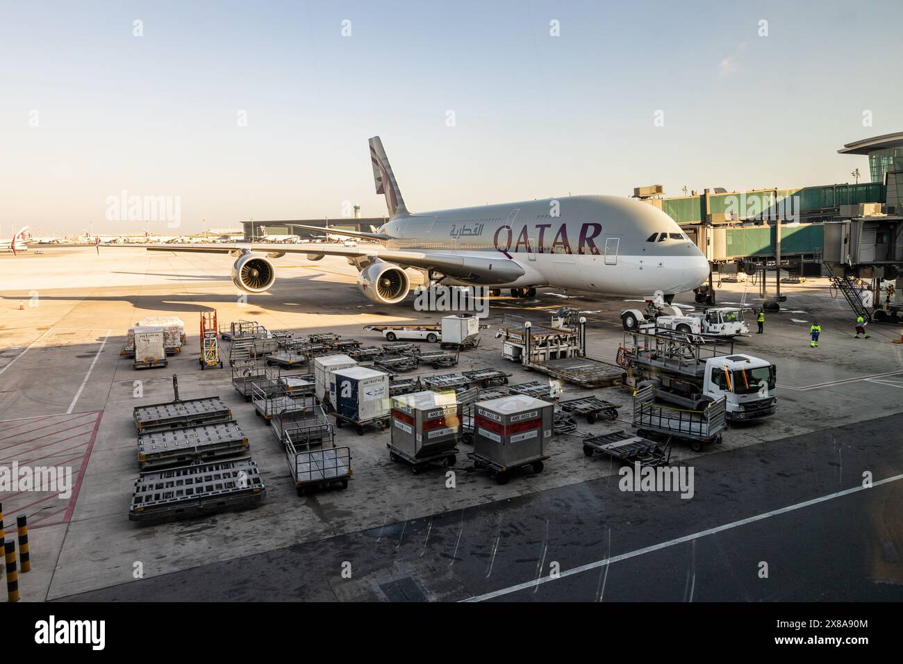 Avion qatar airways Banque de photographies et d’images à haute ...