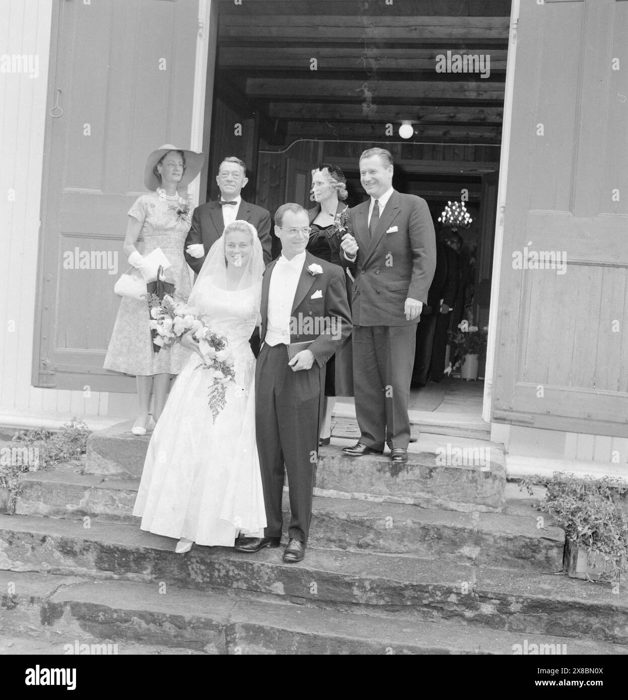 Current 37- 1959 : voiles de mariée sous les feux de la rampe. Le ...