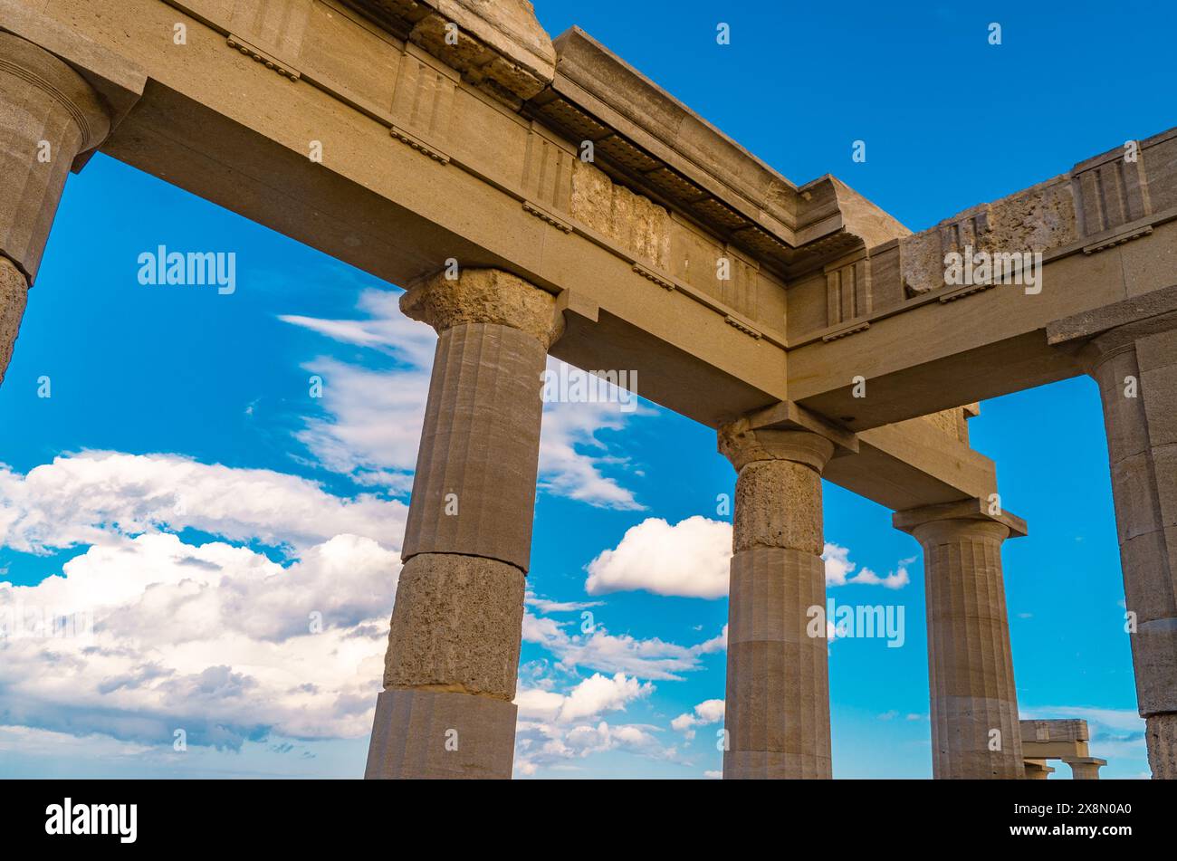 Colonnes de la stoa hellénistique Banque de photographies et d’images à ...