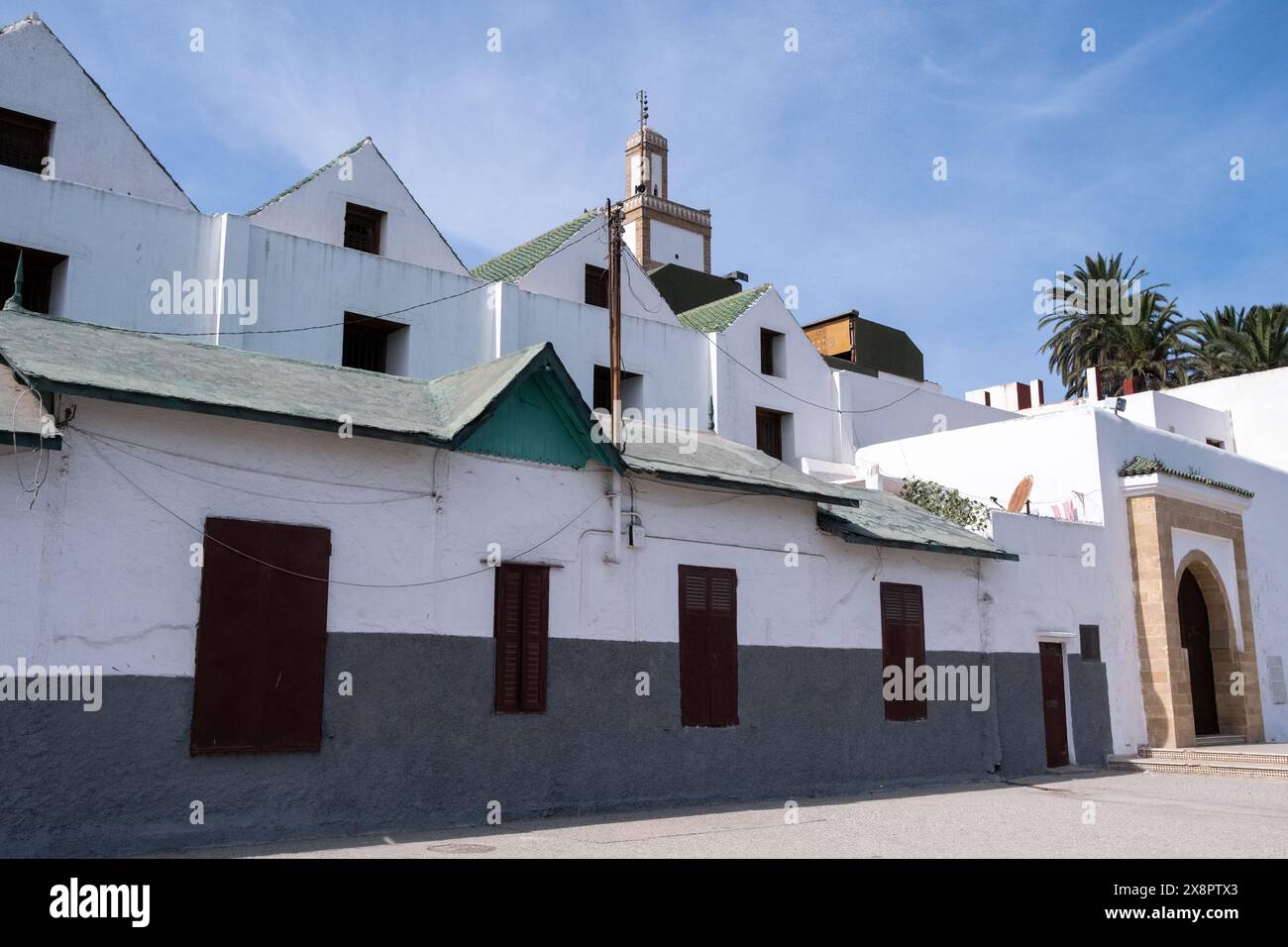 Batiment traditionnel Banque de photographies et d’images à haute ...