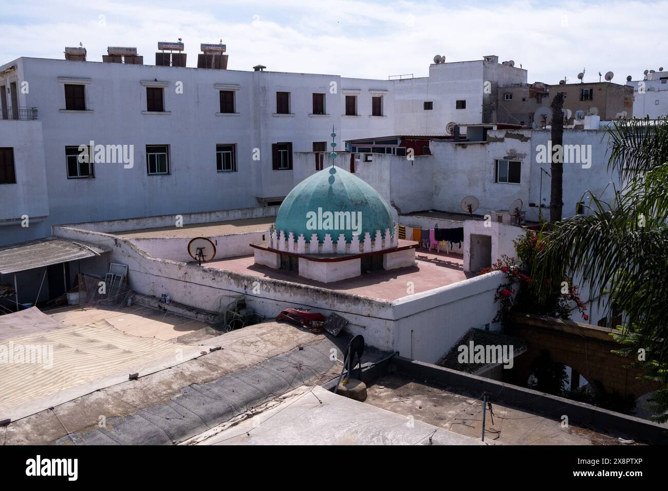 Batiment traditionnel Banque de photographies et d’images à haute ...