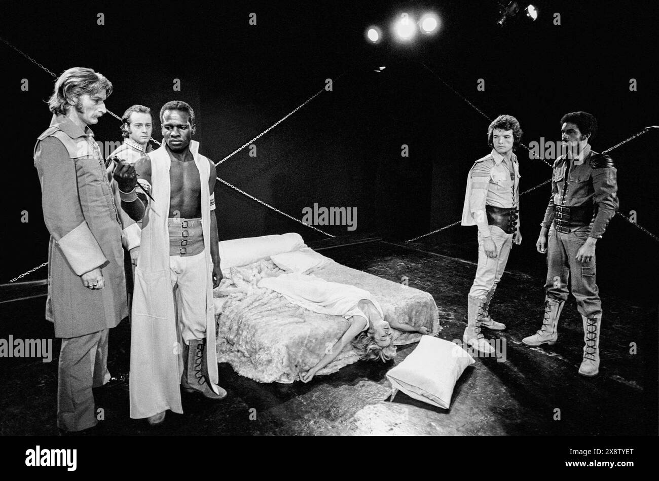 Malcolm x dead Banque d'images noir et blanc - Alamy