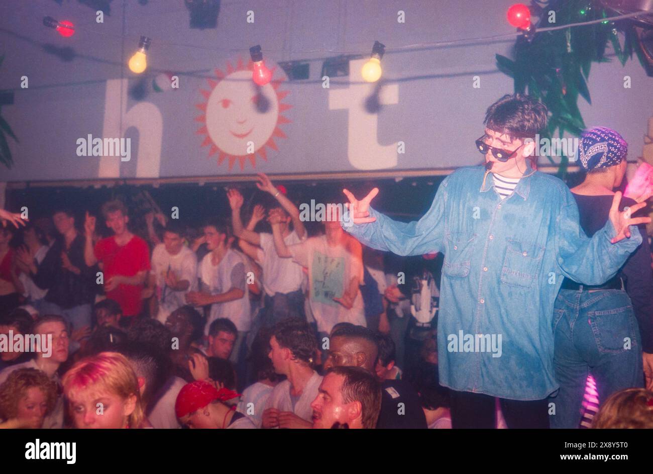 1980s night club Banque de photographies et d’images à haute résolution - Alamy