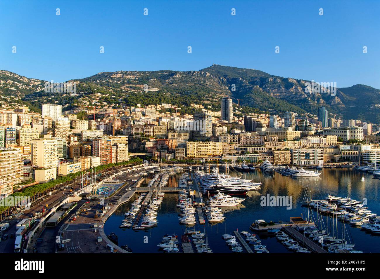 Principauté de Monaco, Monaco, Monte Carlo vue depuis la vieille ville ...