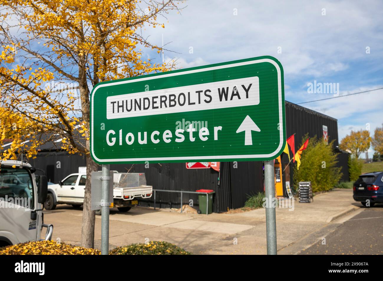Centre-ville de Walcha, panneau routier pour Thunderbolt Way la célèbre ...