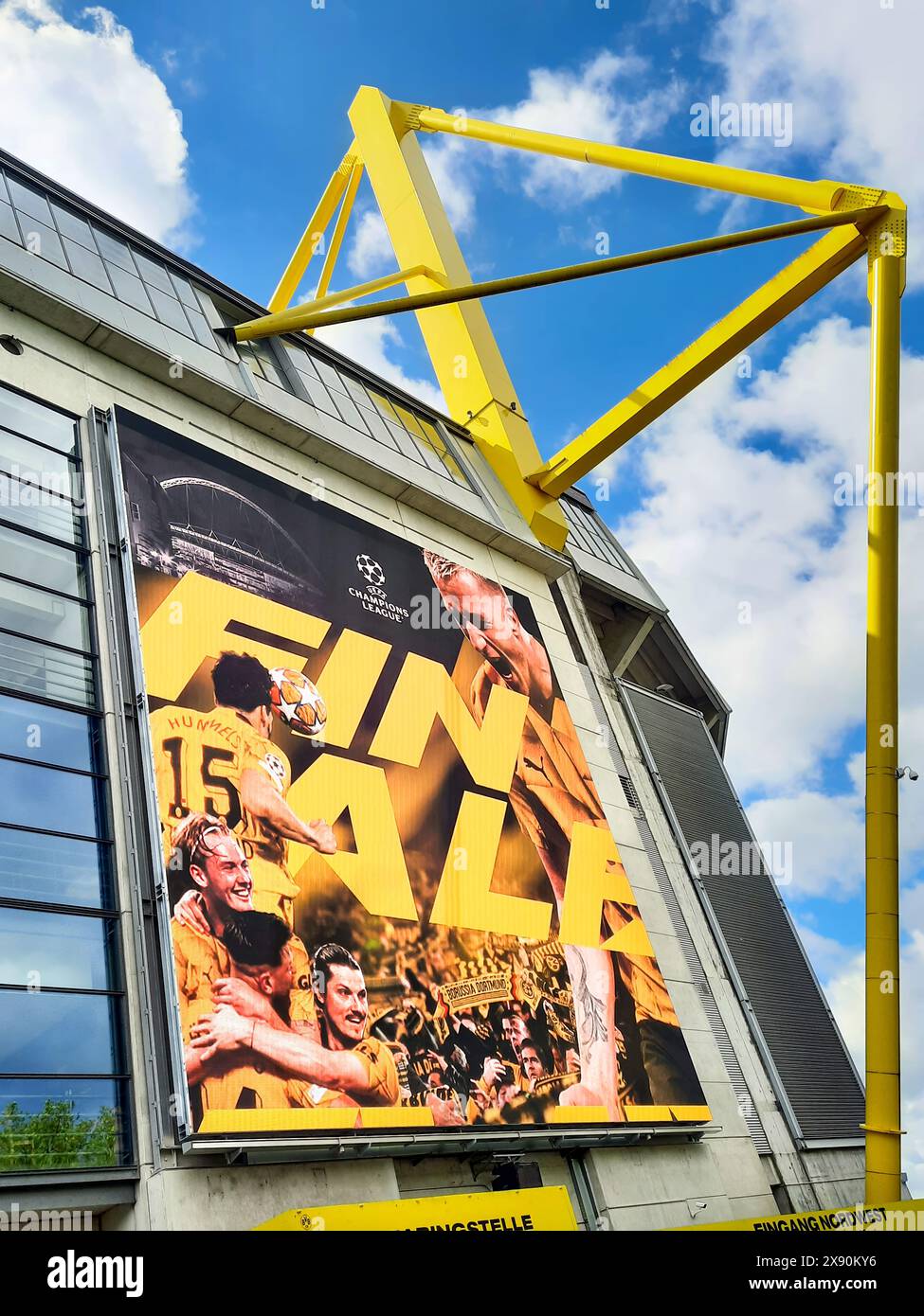 L'exposition au stade signal Iduna Park (Westfalenstadion) à Dortmund ...