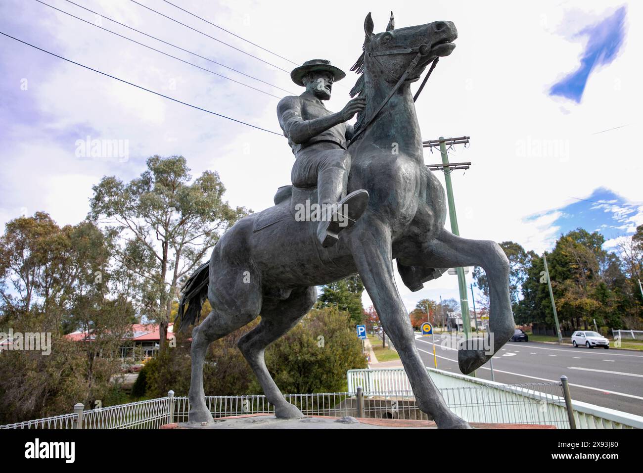 Sculpture du capitaine Thunderbolt à Uralla, dévoilée en 1988, Frederick Wordsworth Ward était ...