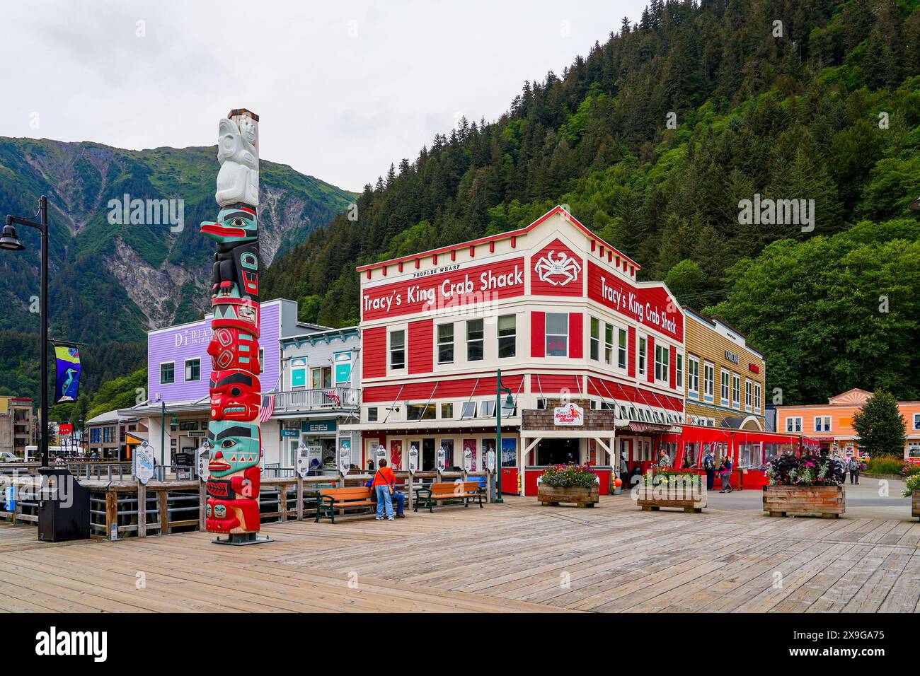 Le bâtiment du restaurant Tracy's King Crab Shack le long du canal ...