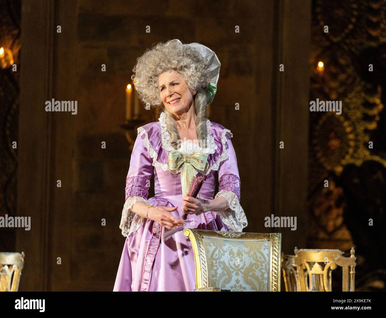 Rosalind Plowright (Contessa di Coigny) dans ANDREA CHENIER au Royal ...