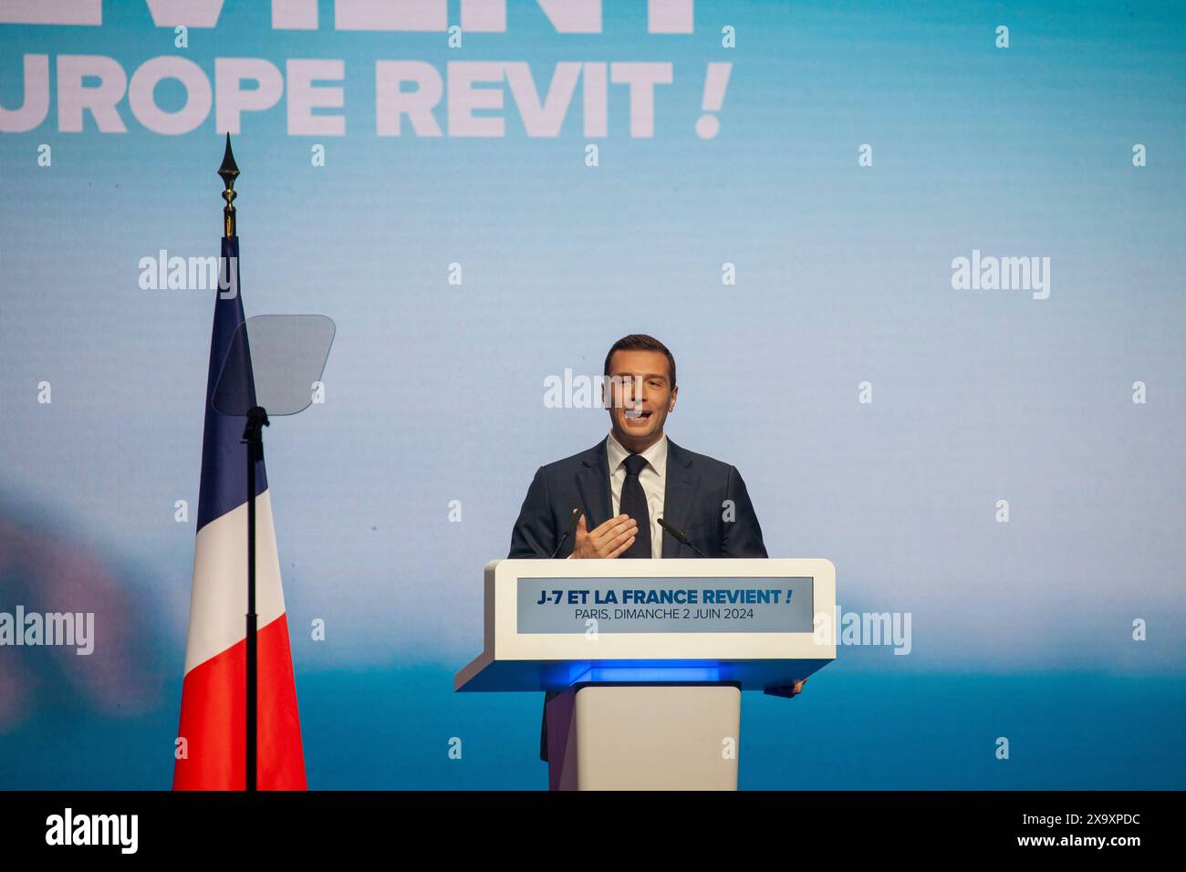 Le chef de liste Jordan Bardella de la RN a tenu sa dernière rencontre ...