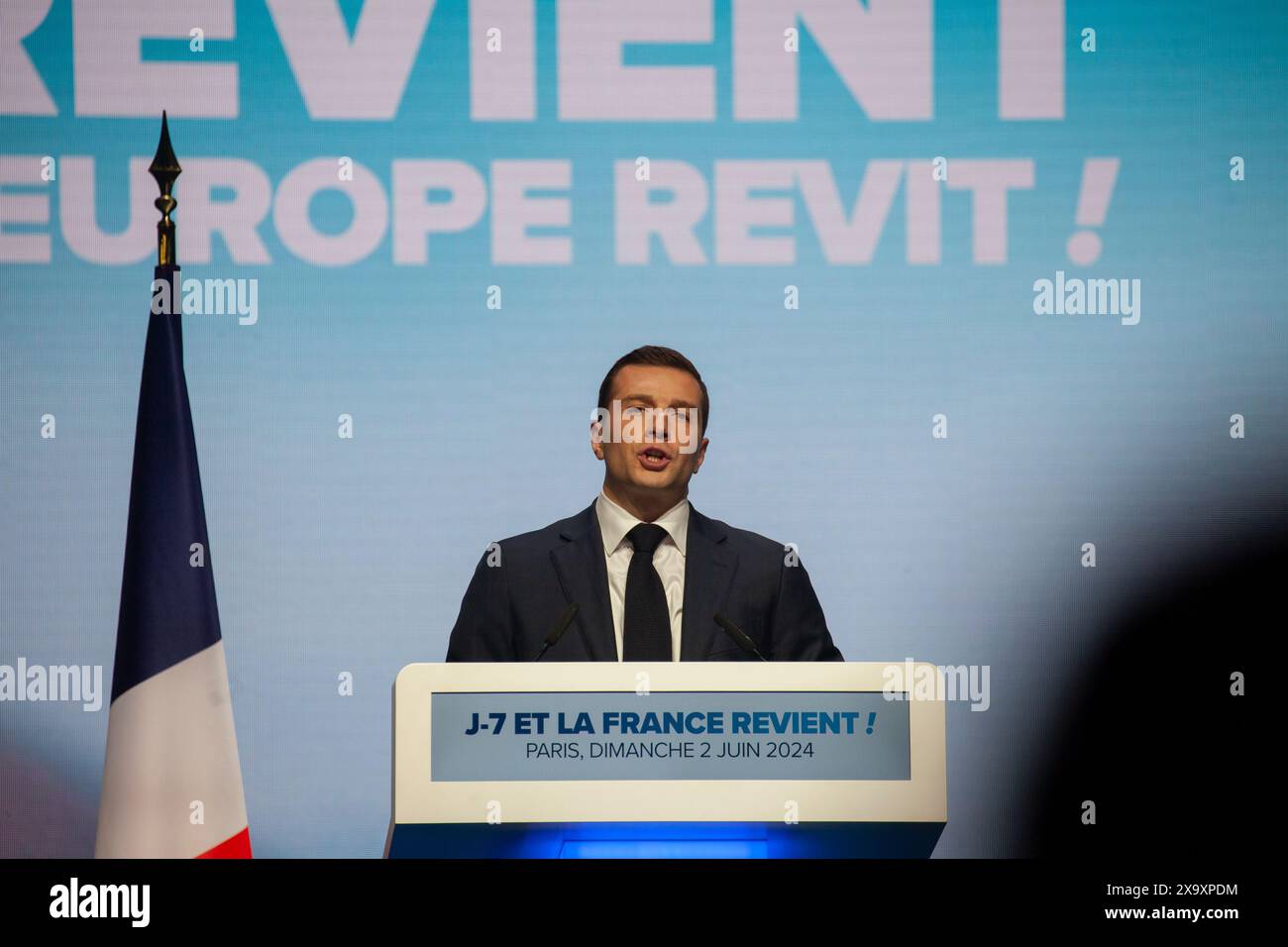 Le chef de liste Jordan Bardella de la RN a tenu sa dernière rencontre ...