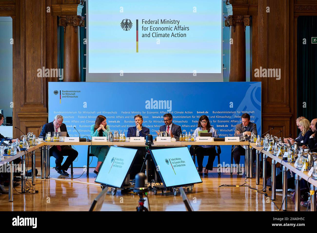 Pelzer Christmann Habeck Parikh Kandahari Eric Desautels - dialogue ...