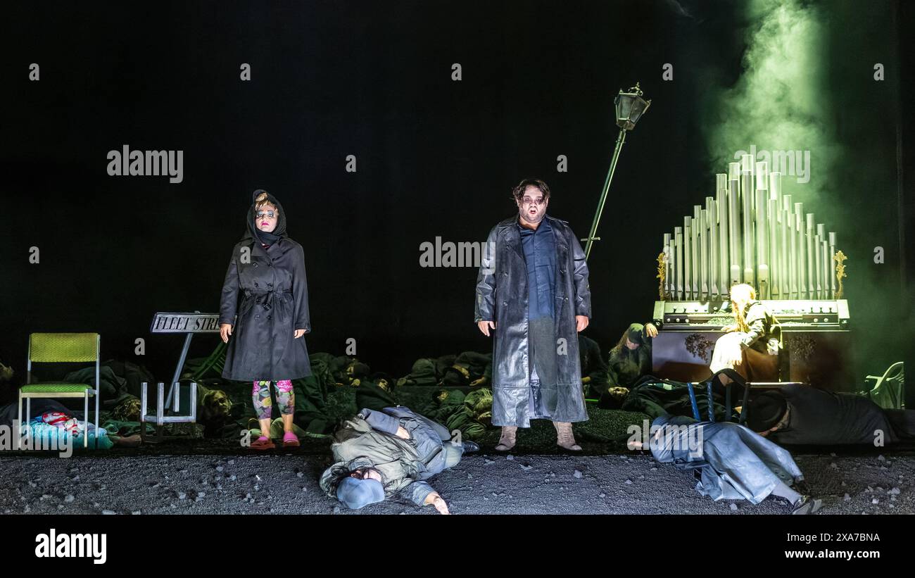 04 juin 2024, Brandebourg, Cottbus : Gesine Forberger (MRS Lovett) et ...