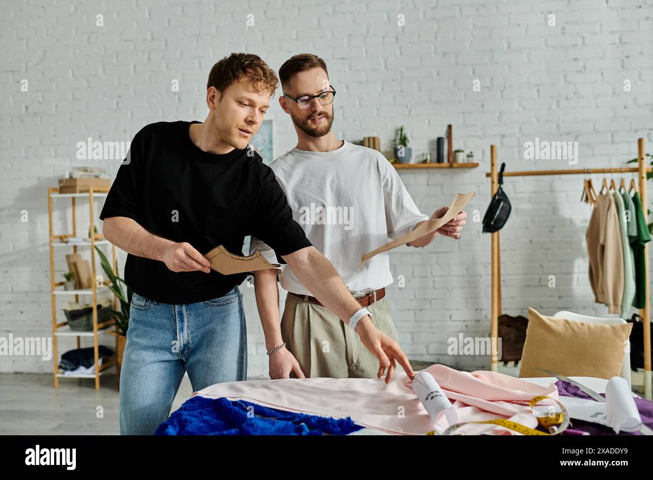 Deux homme font l’amour Banque de photographies et d’images à haute résolution - Alamy