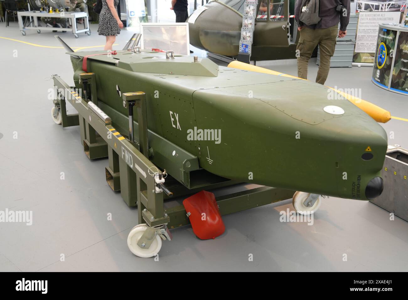 Symbolfoto Bundeswehr Taurus Marschflugkoerper Symbolbild und ...