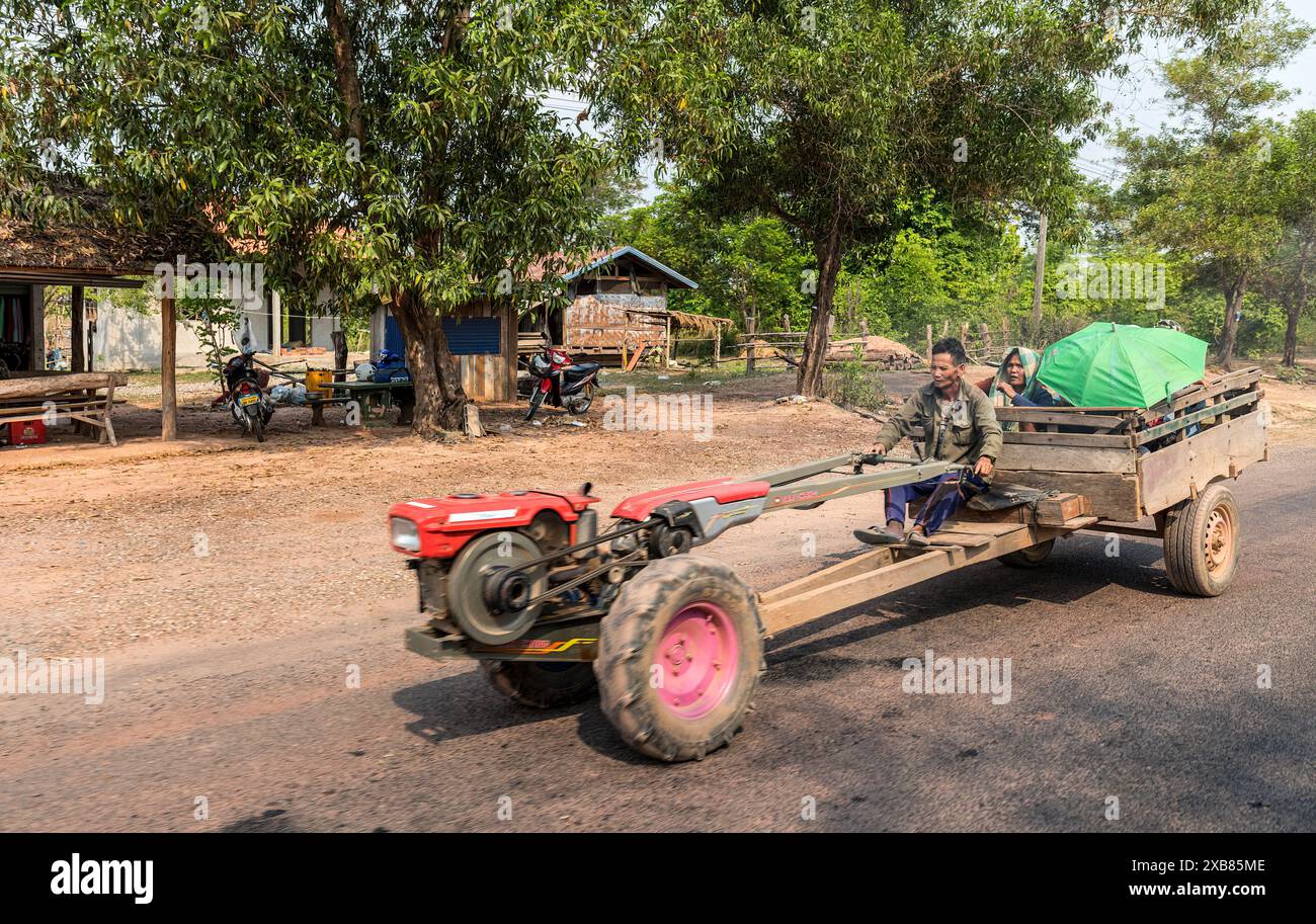 Utiliser les transports locaux Banque de photographies et d’images à ...