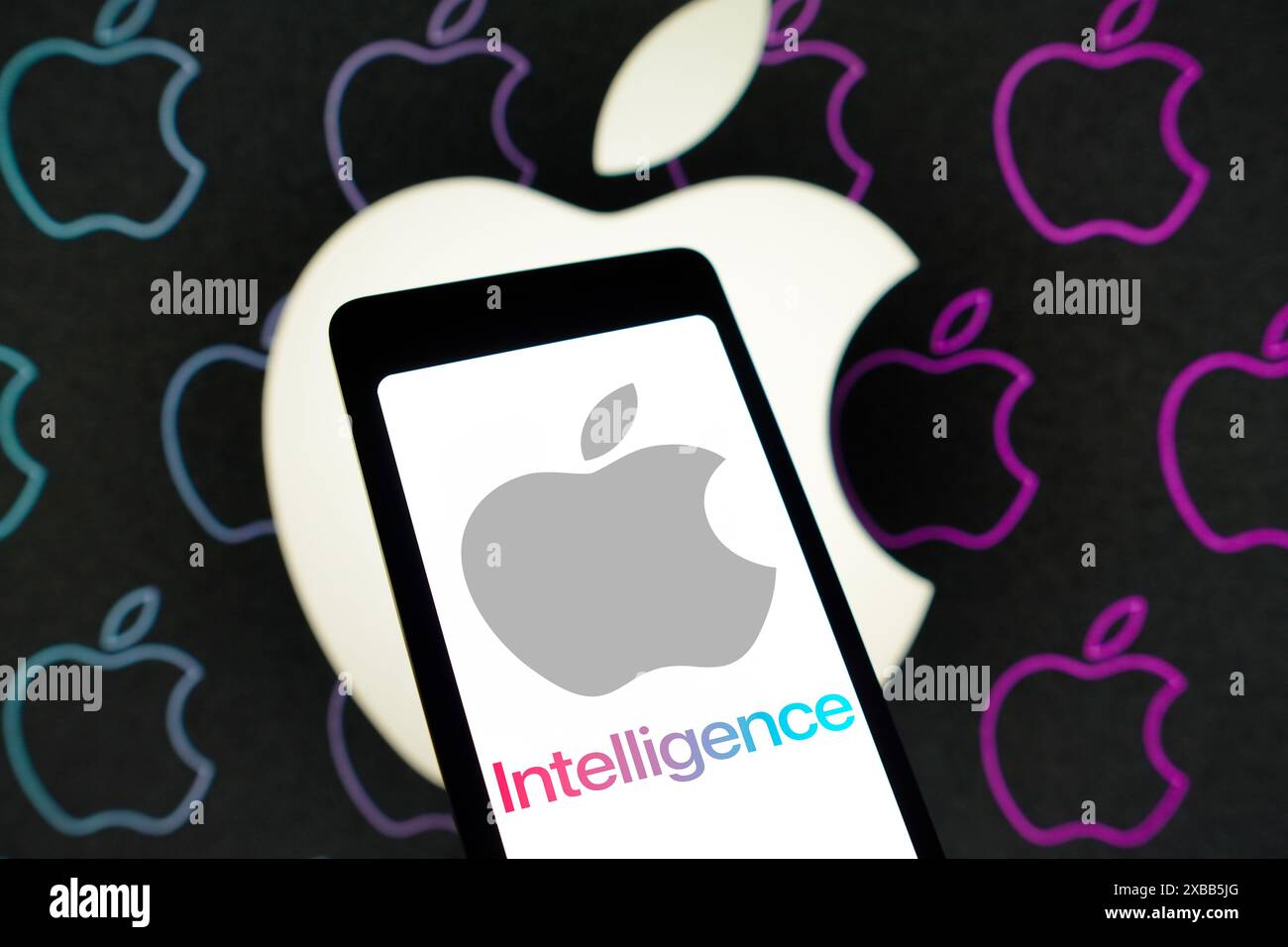 Brésil. 8 avril 2024. Dans cette illustration photo, le logo Apple Intelligence est affiché sur ...