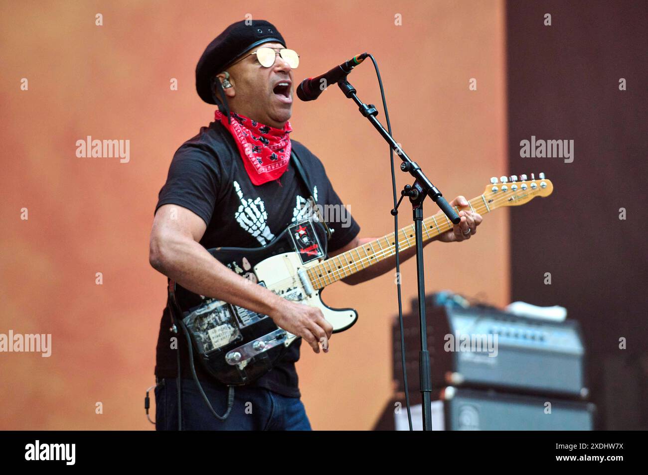 Tom Morello live auf dem Summerside Festival 2024 beim Flugplatz ...