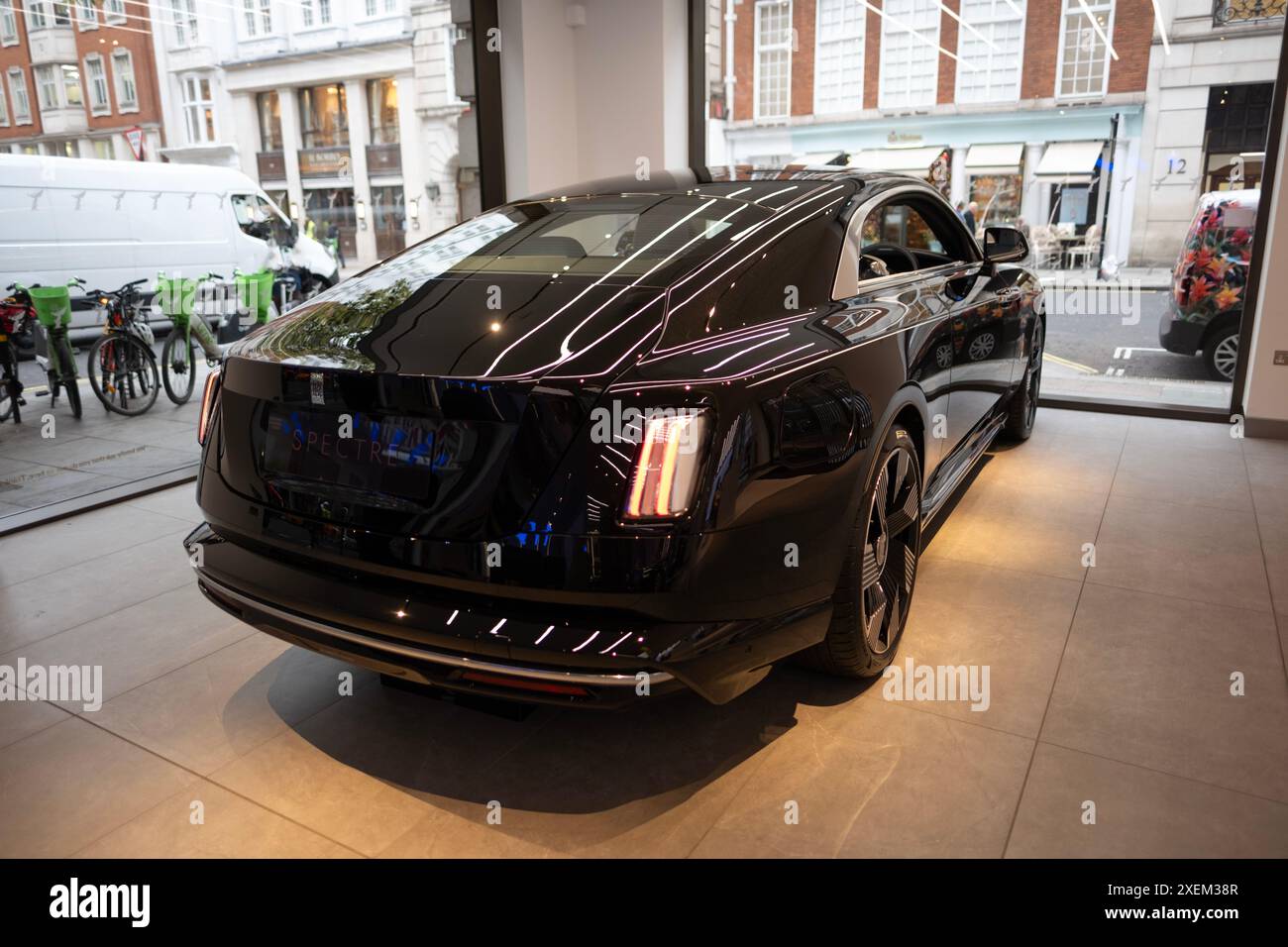 Rolls royce phantom viii Banque de photographies et d’images à haute ...