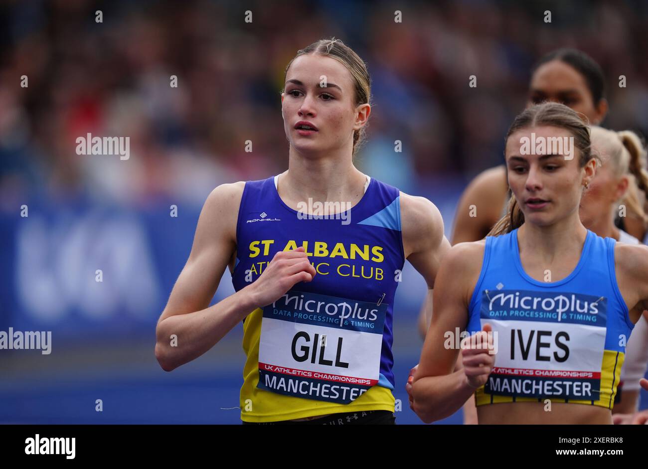 Phoebe Gill en action dans les manches du 800 m féminin pendant la ...