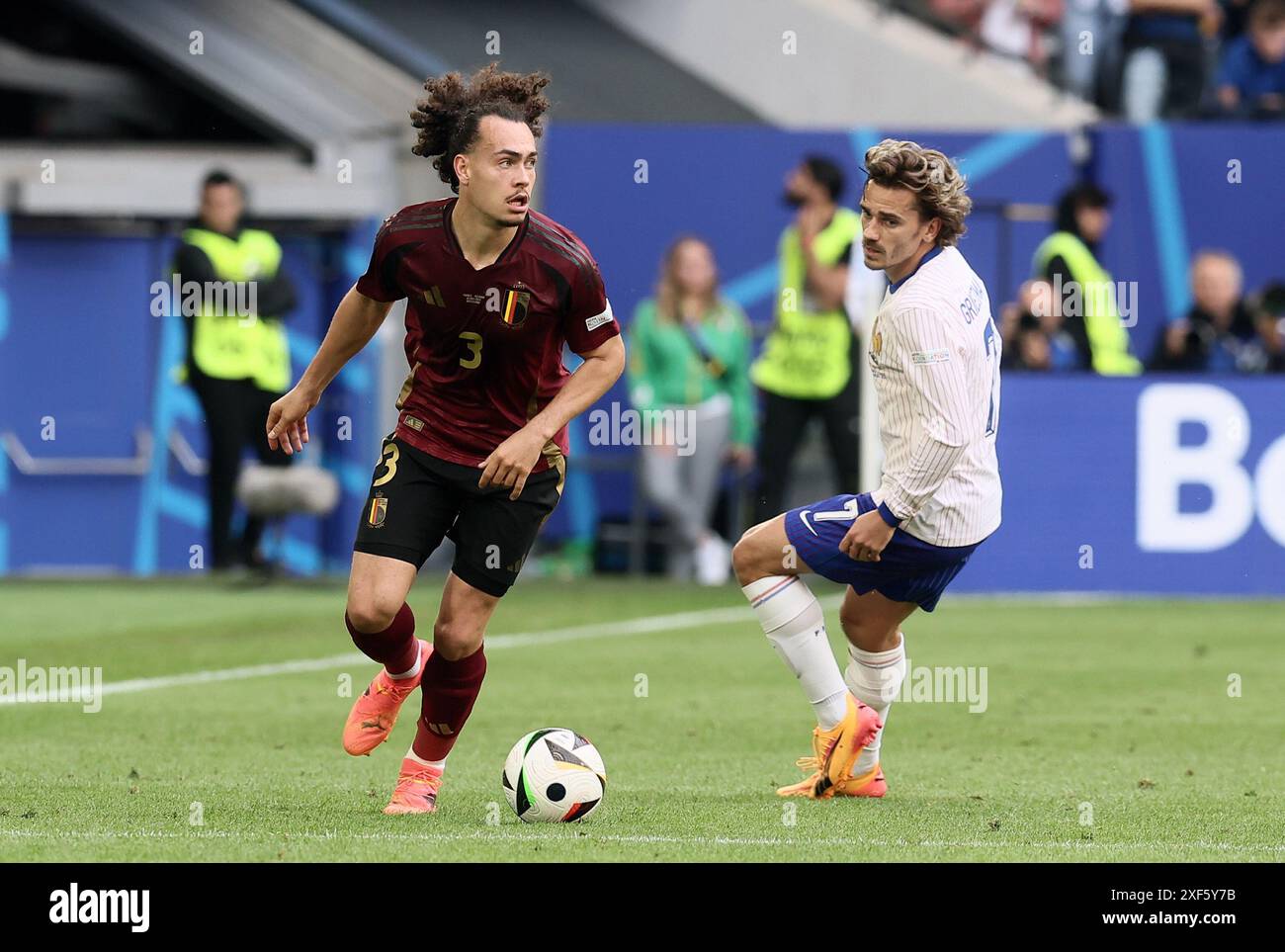 Dusseldorf, Allemagne. 01 juillet 2024. Le belge Arthur Theate et le ...